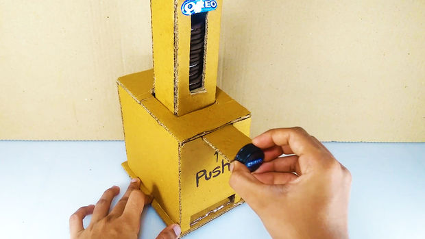 How to Make OREO Vending Machine Out of Cardboard - K4 Craft Community