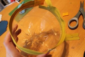 DIY: Learn to Make Non-Sew Zipper Bottle Case - K4 Craft