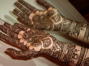 27 Beautiful Arabic Mehndi Designs: Full Hands and Feet - K4 Craft