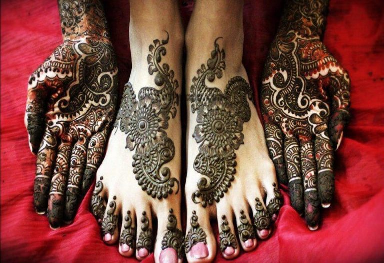 27 Beautiful Arabic Mehndi Designs: Full Hands and Feet - K4 Craft